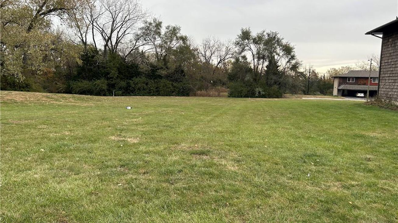 1314 N 76th Street, Kansas City, KS 66112 | Crexi.com