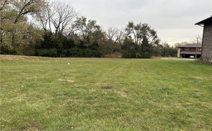 3102 N 51st Terrace, Kansas City, KS 66104 | Crexi.com