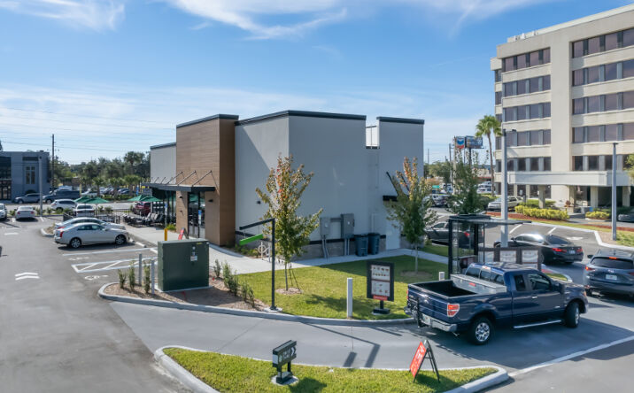 2615 LEE RD Winter Park FL 32789-1764 APN: 292201918000116 | Crexi.com