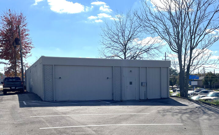 1824 BROWN RD Overland MO 63114-5618 APN: 16L640721 | Crexi.com