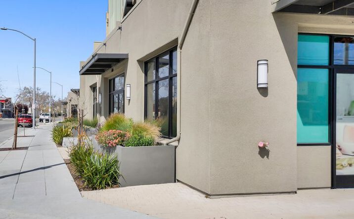 950 W Grand Ave, Oakland, CA 94607 | Crexi.com