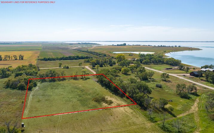 LAKE PRESTON Lake Preston SD 57249 APN: ROW | Crexi.com