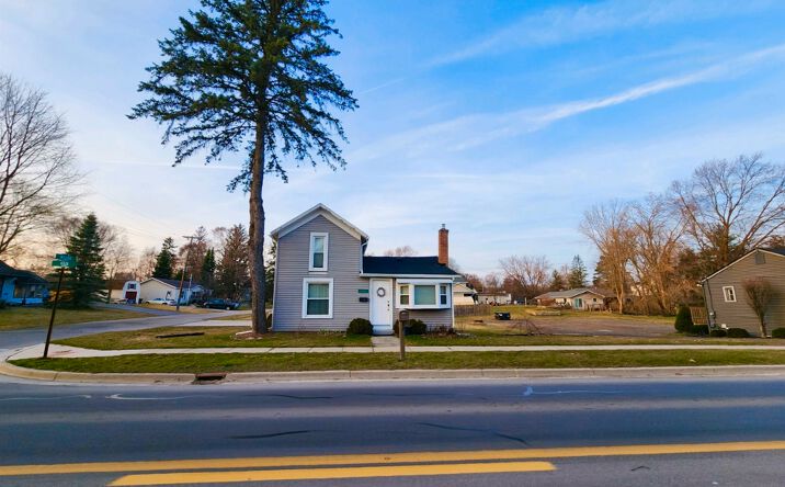 103 E Main St, Pinckney, MI 48169 | Crexi.com