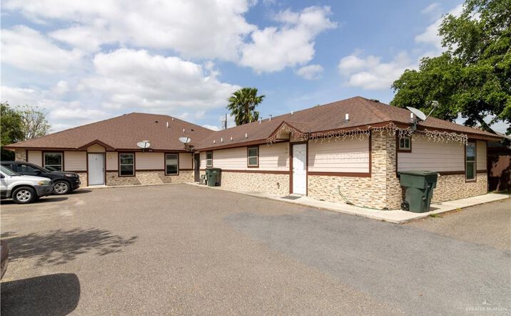 205 E RAILROAD ST San Juan TX 78589-3075 APN: S1000-00-023-0034-00 ...