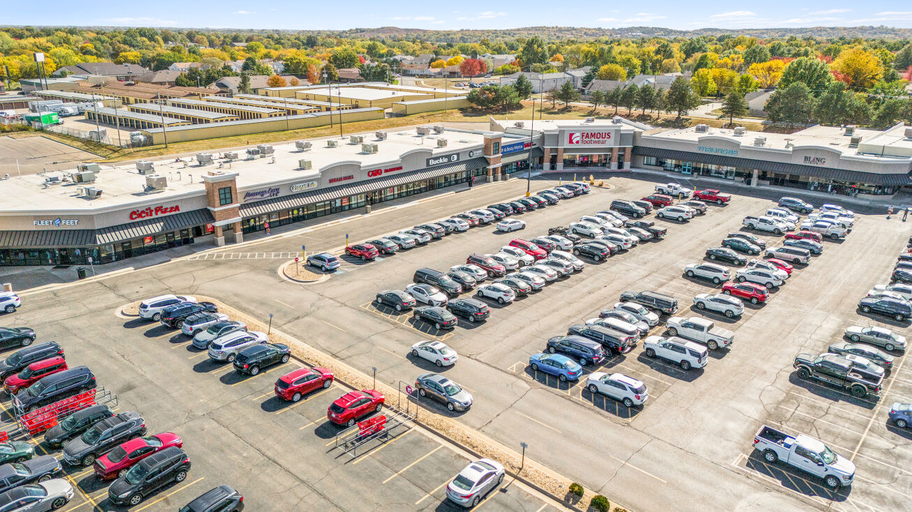 2100 SW Wanamaker Rd, Topeka, KS 66614 | Crexi.com