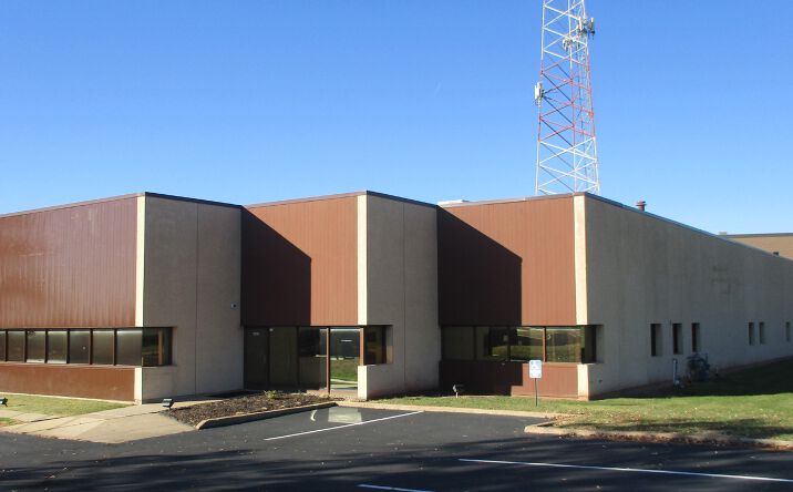 18801 CURLEE LN Florissant MO 63034-1304 APN: 04H540085 | Crexi.com