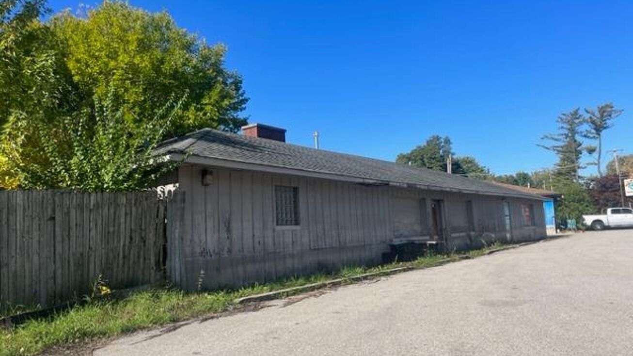 2601 S River Rd, McHenry, IL 60051 | Crexi.com