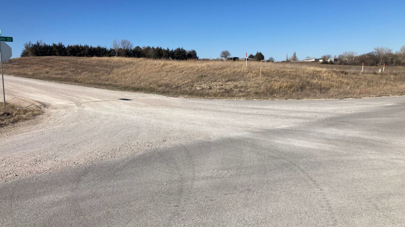 5800 W Holdrege St, Lincoln, NE 68528 | Crexi.com