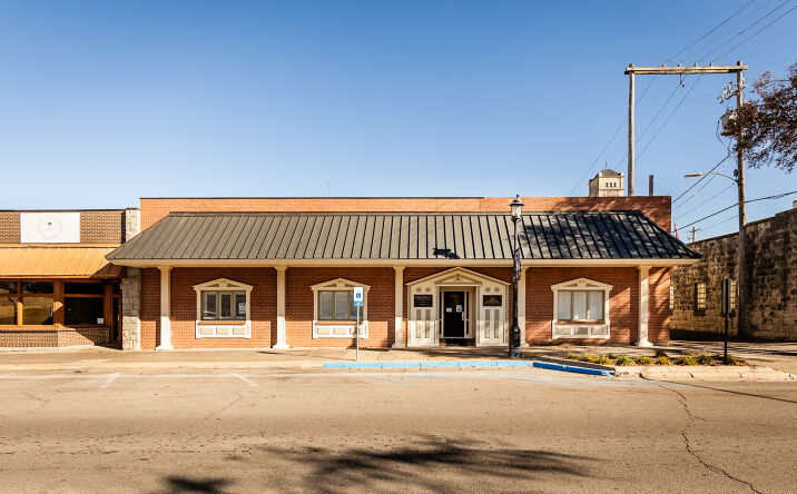 819 N Washington St, Junction City, KS 66441 | Crexi.com