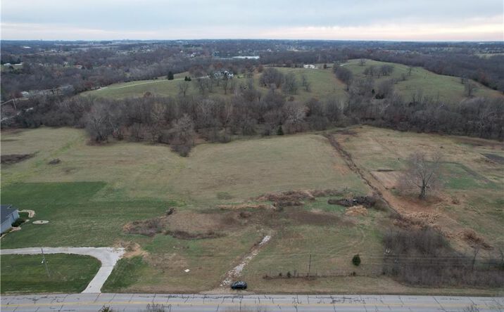 12417 Polfer Road, Kansas City, KS 66109 | Crexi.com