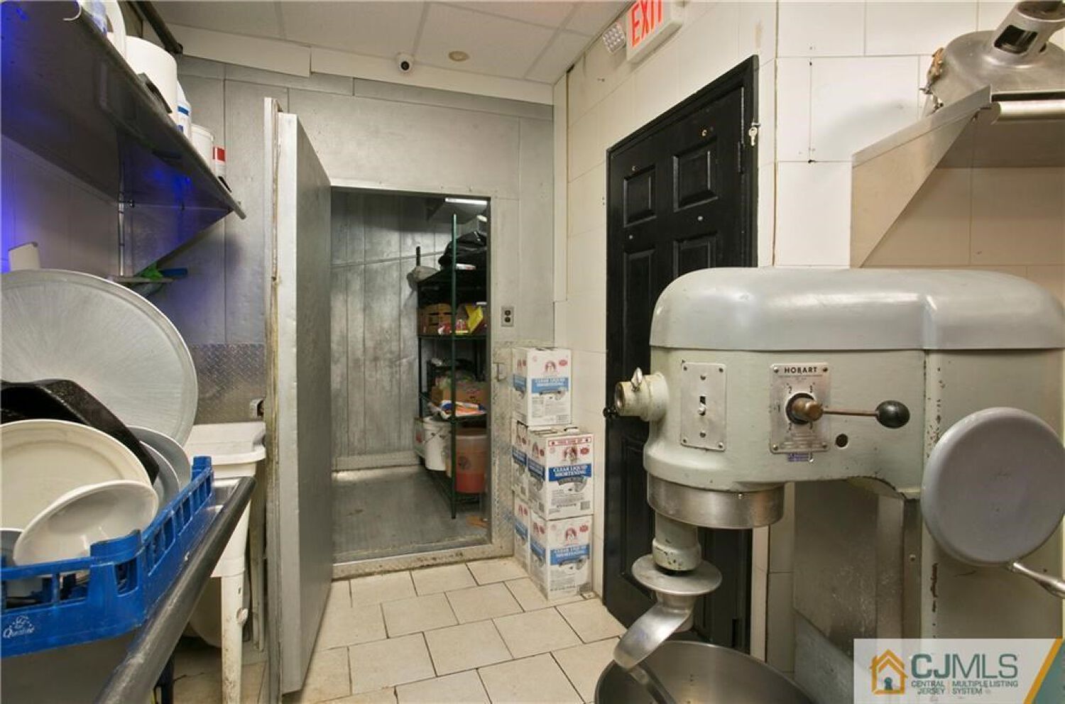 1914 OAK TREE RD Edison NJ 08820 | Crexi.com