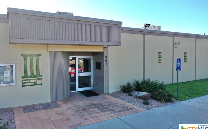 1905 LEARY LN Victoria TX 77901 | Crexi.com