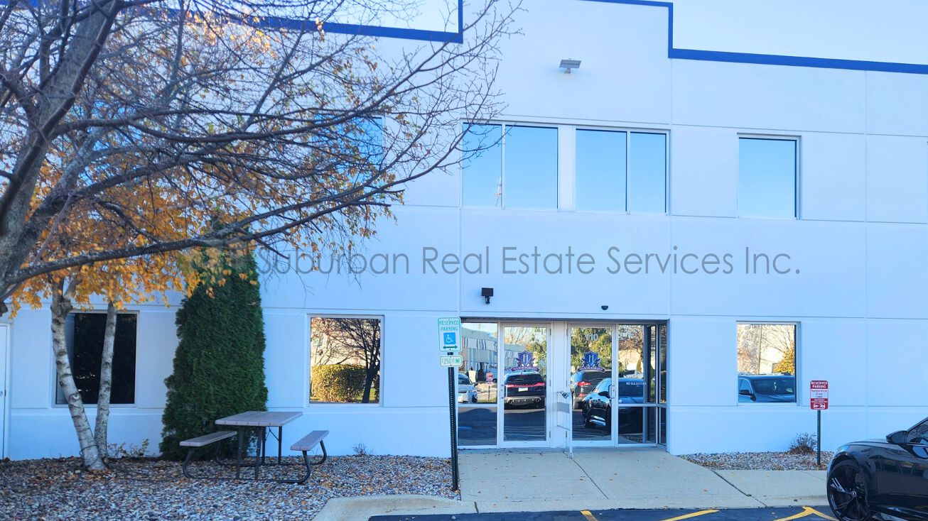 2600 Beverly Dr, Aurora, IL 60502 | Crexi.com