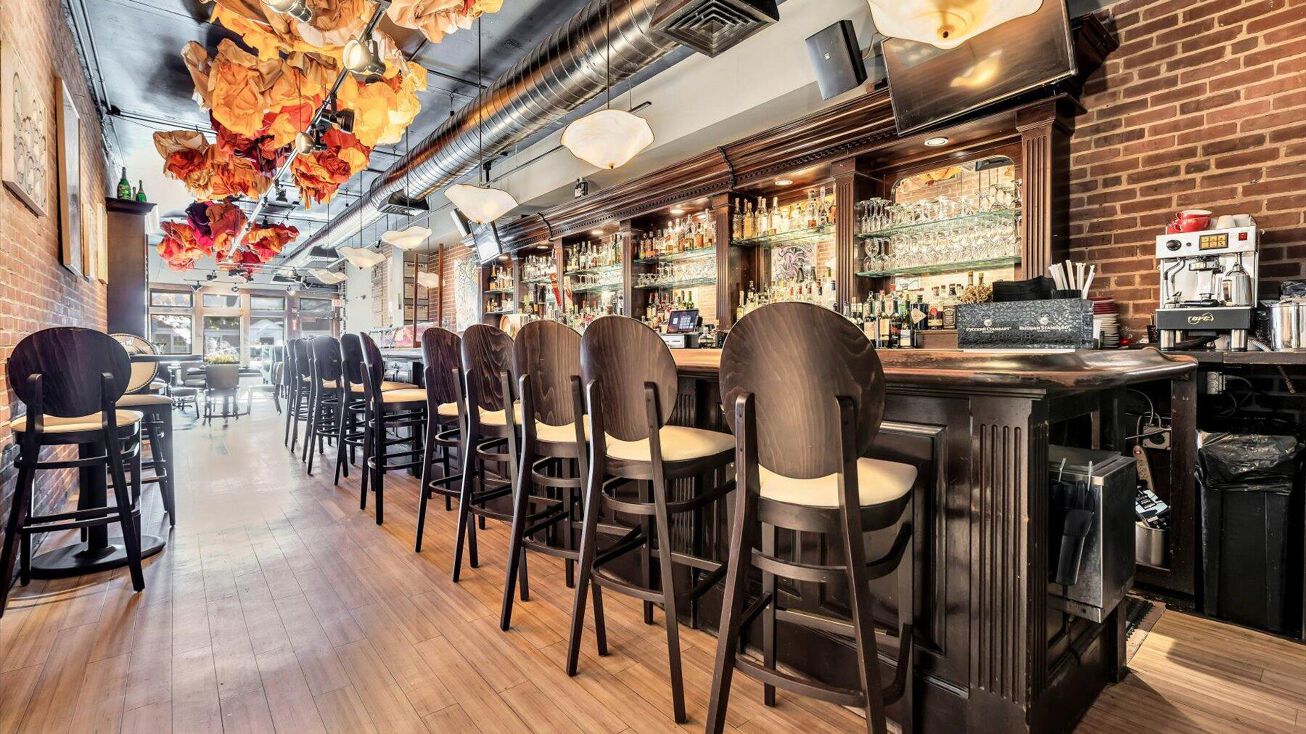410 Main Street, Hyannis, MA 02601 | Crexi.com