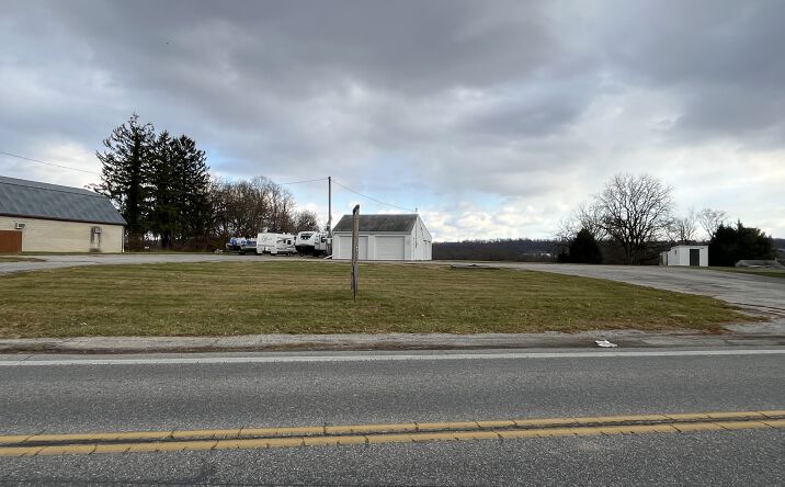 1933 STOVERSTOWN RD Spring Grove PA 17362-7803 APN: 4000003007300 ...