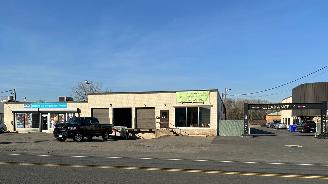 98 Meadow St, Hartford, CT 06114 | Crexi.com