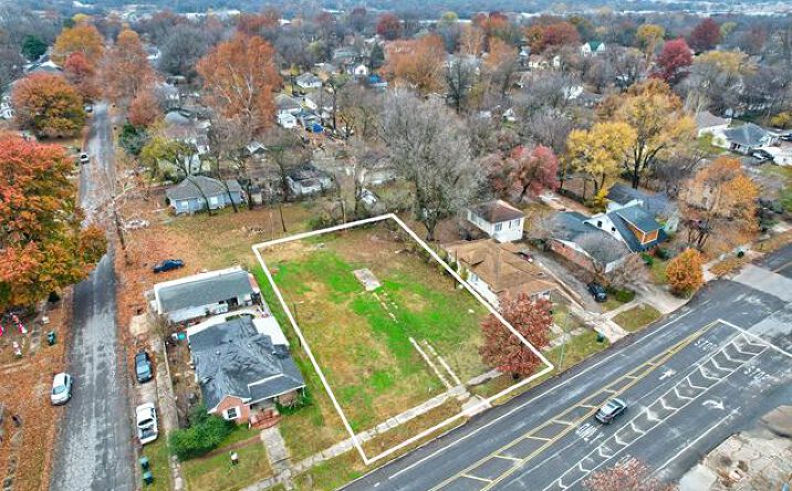 1003 EASTSIDE BLVD Muskogee OK 74403-2206 APN: 4610-26-415-006-1-169-15 ...