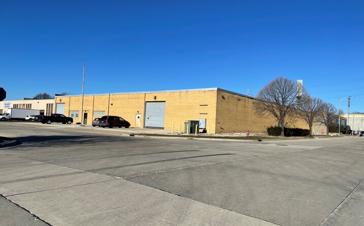 11600 W DIXON ST West Allis WI 53214-1018 APN: 4139999019 | Crexi.com