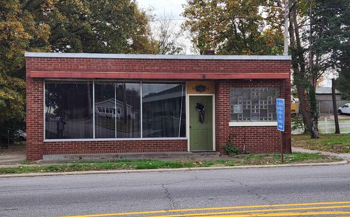202 E WATER Street, Pinckneyville, IL 62274 | Crexi.com