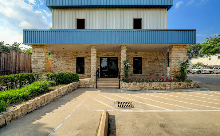 2110 E Governors Cir, Houston, TX 77092 | Crexi.com