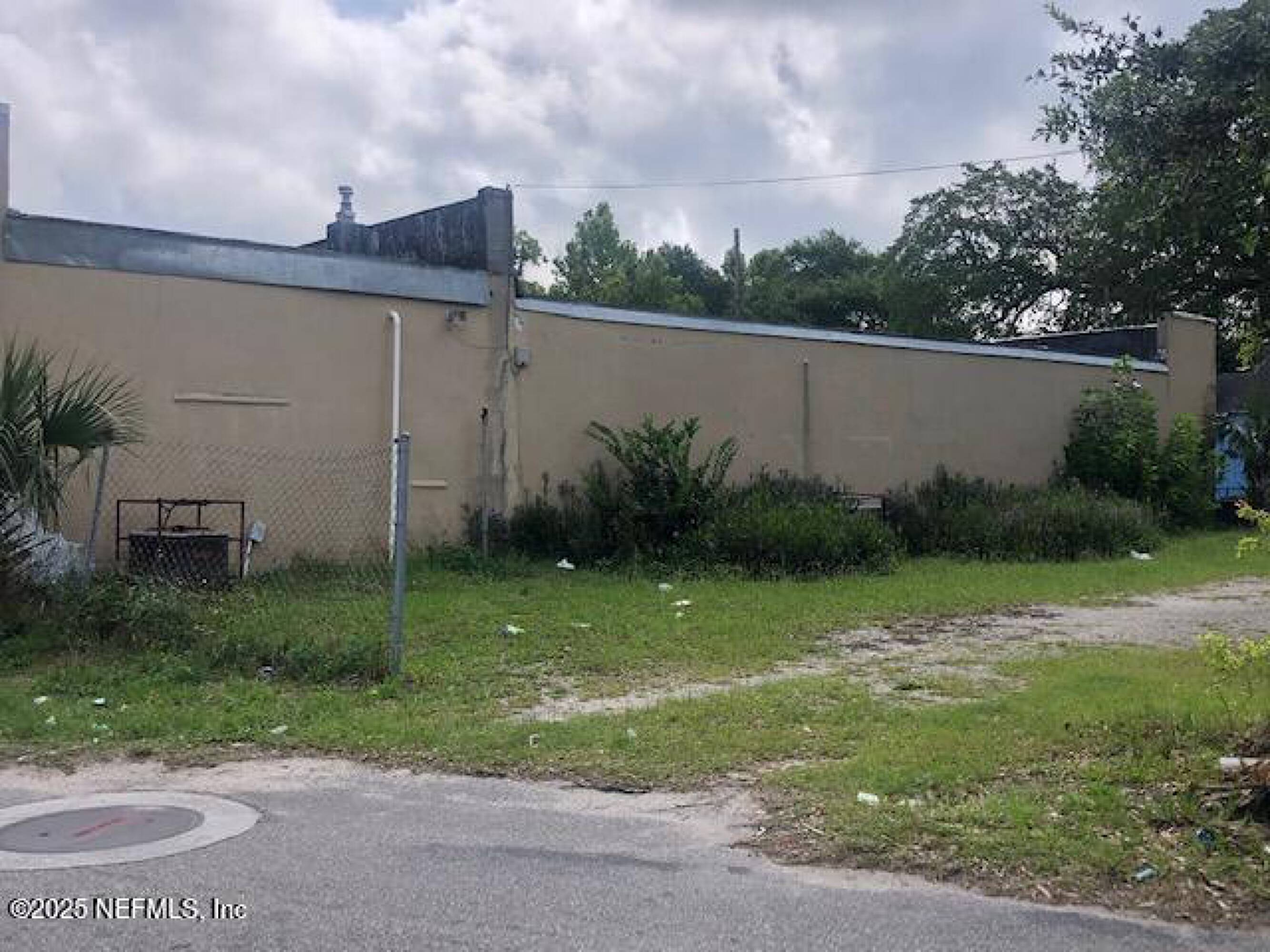 1492 KINGS Road, Jacksonville, FL 32209 | Crexi.com