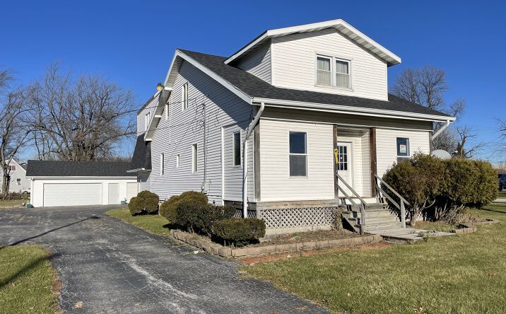 200 W 61ST AVE Merrillville IN 46410-2786 APN: 45-12-04-481-020.000-030 ...