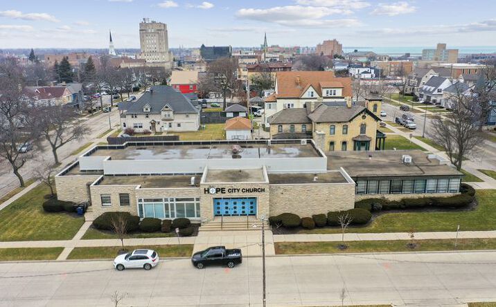 944 MAIN ST Racine WI 53403-1525 APN: 276000000537000 | Crexi.com