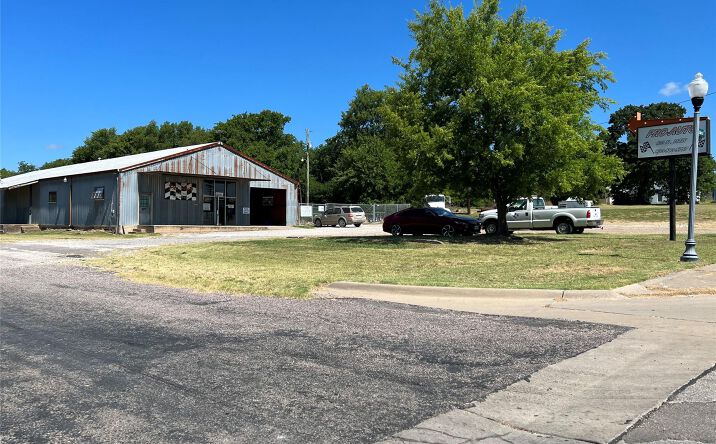 103 N MAIN ST Bonham TX 75418-4316 APN: 93864 | Crexi.com