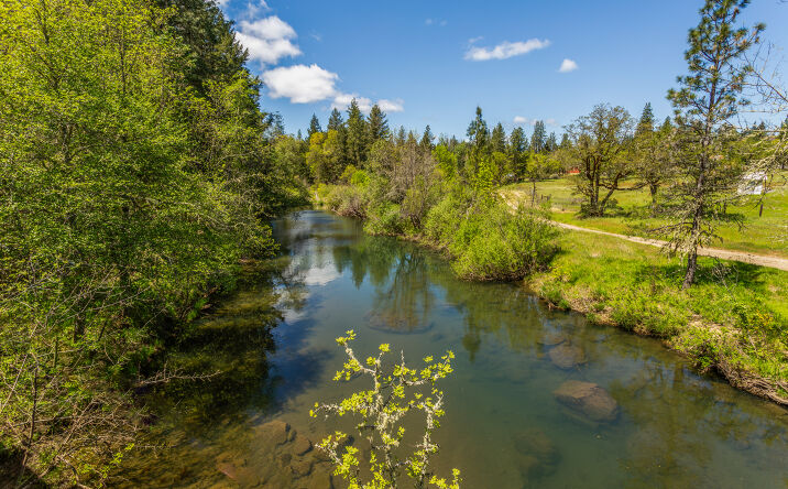 48660 HIGHWAY 101 Laytonville CA 95454-9001 APN: 01317008 | Crexi.com