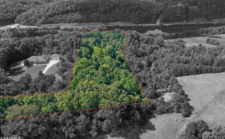 Johnson Cir, Clinton, TN 37716 | Crexi.com