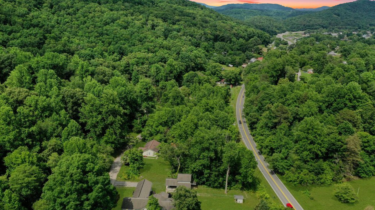 Hen Valley Rd, Oliver Springs, TN 37840 | Crexi.com