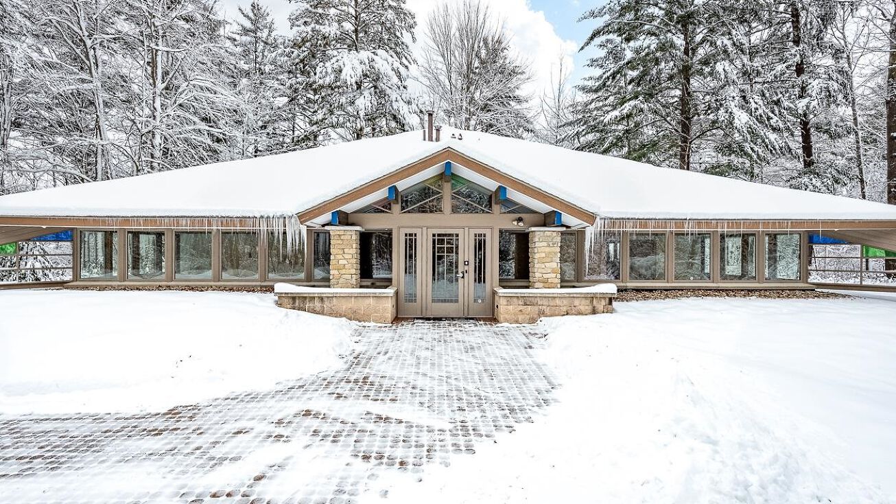 4300 W Sugnet, Midland, MI 48640 | Crexi.com