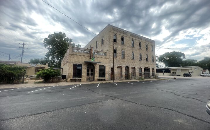 103 W Travis St, La Grange, TX 78945 | Crexi.com