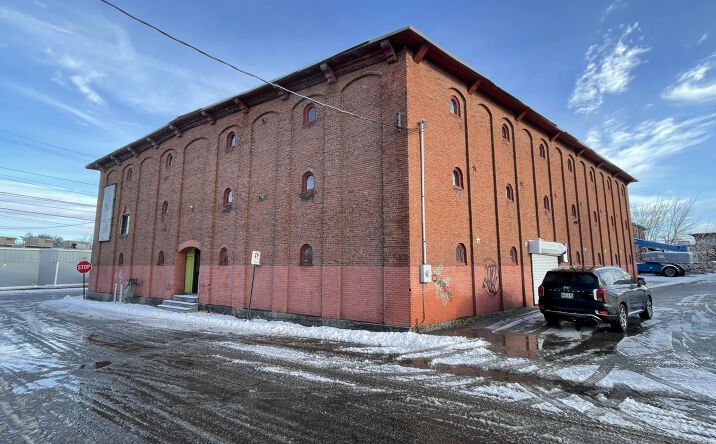 12 PEARL ST Biddeford ME 04005-2038 APN: BIDD M:40 L:72 | Crexi.com