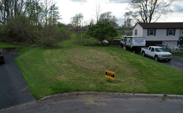 53 Park Ln Cir, Lockport, NY 14094 | Crexi.com