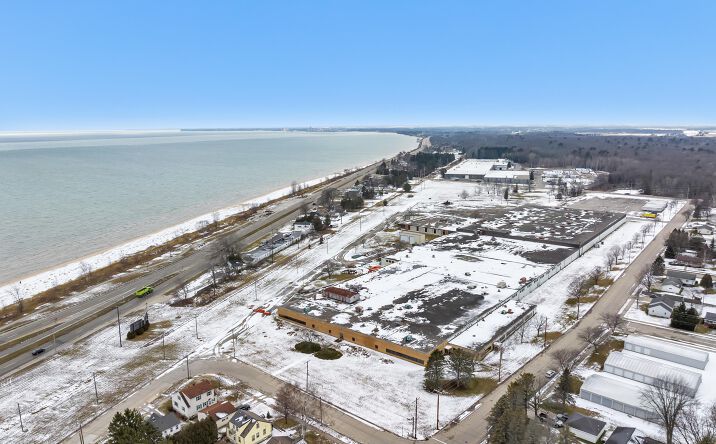 606 Parkway Blvd, Two Rivers, WI 54241 | Crexi.com