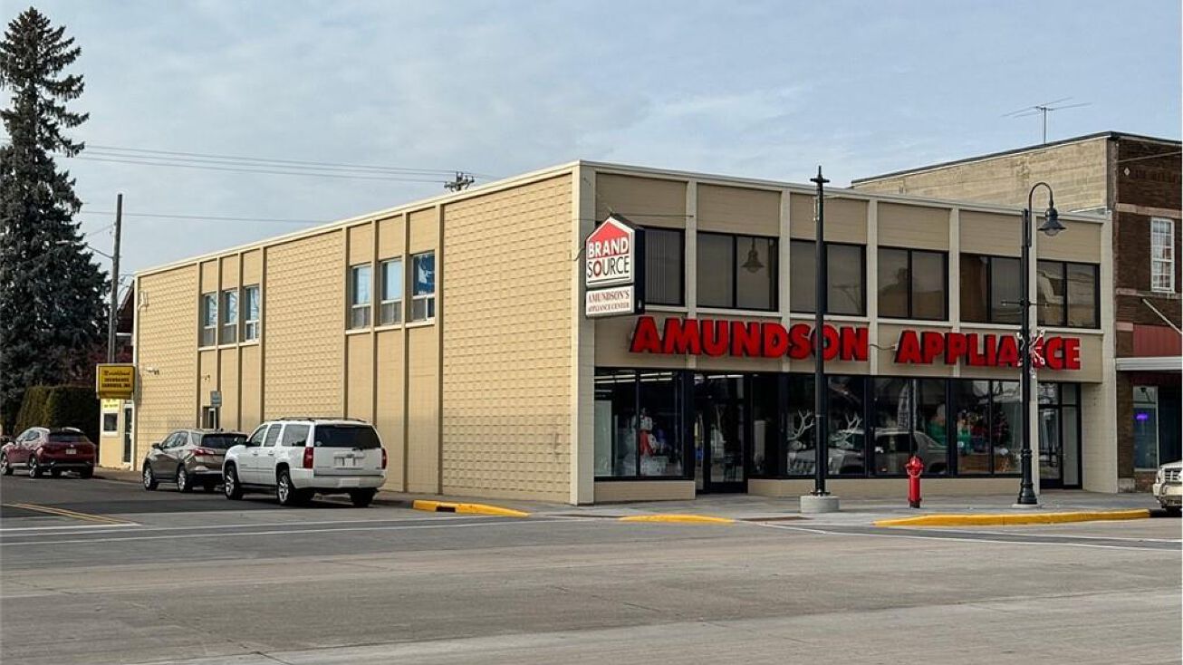102 N Main St, Rice Lake, WI 54868 | Crexi.com