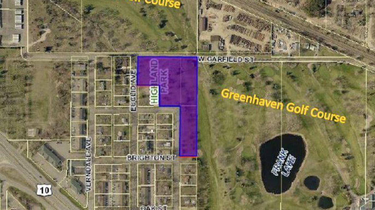 West Side of Greenhaven Golf Course, Anoka, MN 55303 | Crexi.com