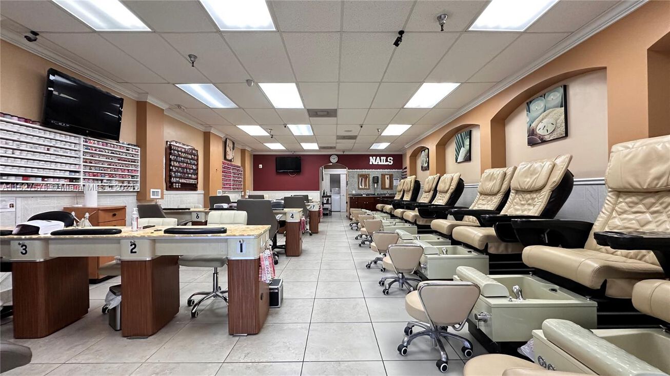 COLLINS AVE, Sunny Isles Beach, FL 33160 | Crexi.com