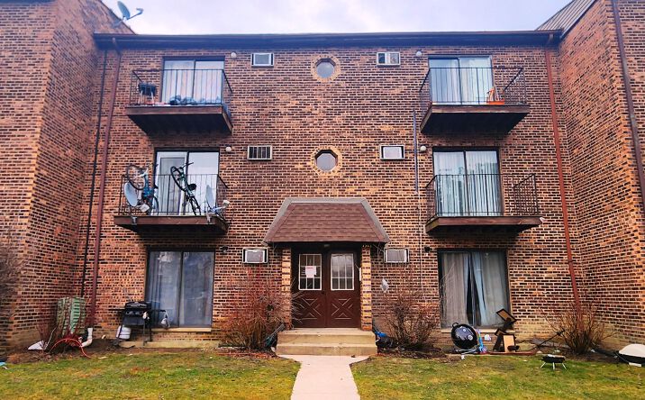 1516 Crimson Ln, Palatine, IL 60074 | Crexi.com