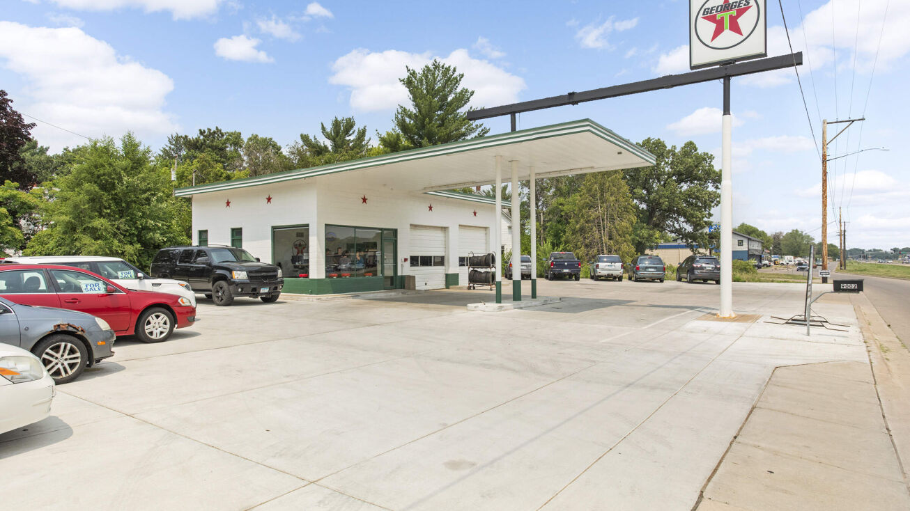 Circle Pines, MN | Crexi.com