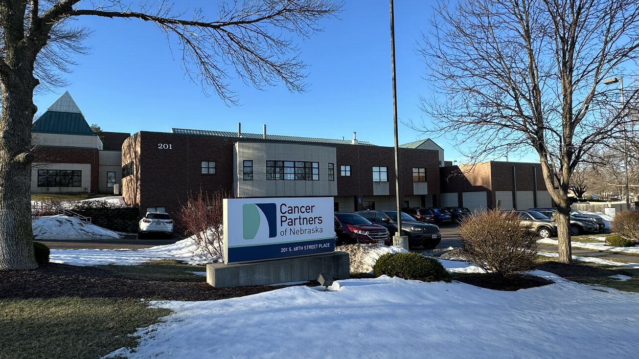 201 S 68th St Pl, Lincoln, NE 68510 | Crexi.com