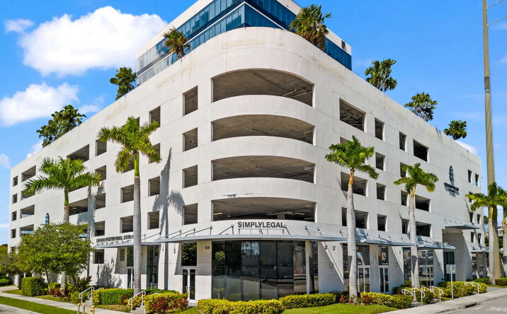 19790 W Dixie Hwy # 403, Aventura, FL 33180 | Crexi.com