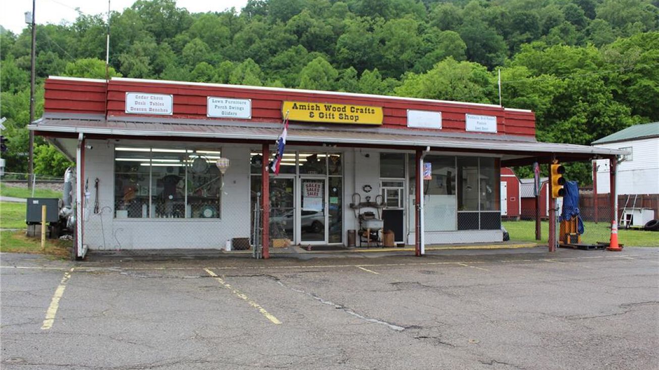 8409 MacCorkle Ave SE, Marmet, WV 25315 | Crexi.com