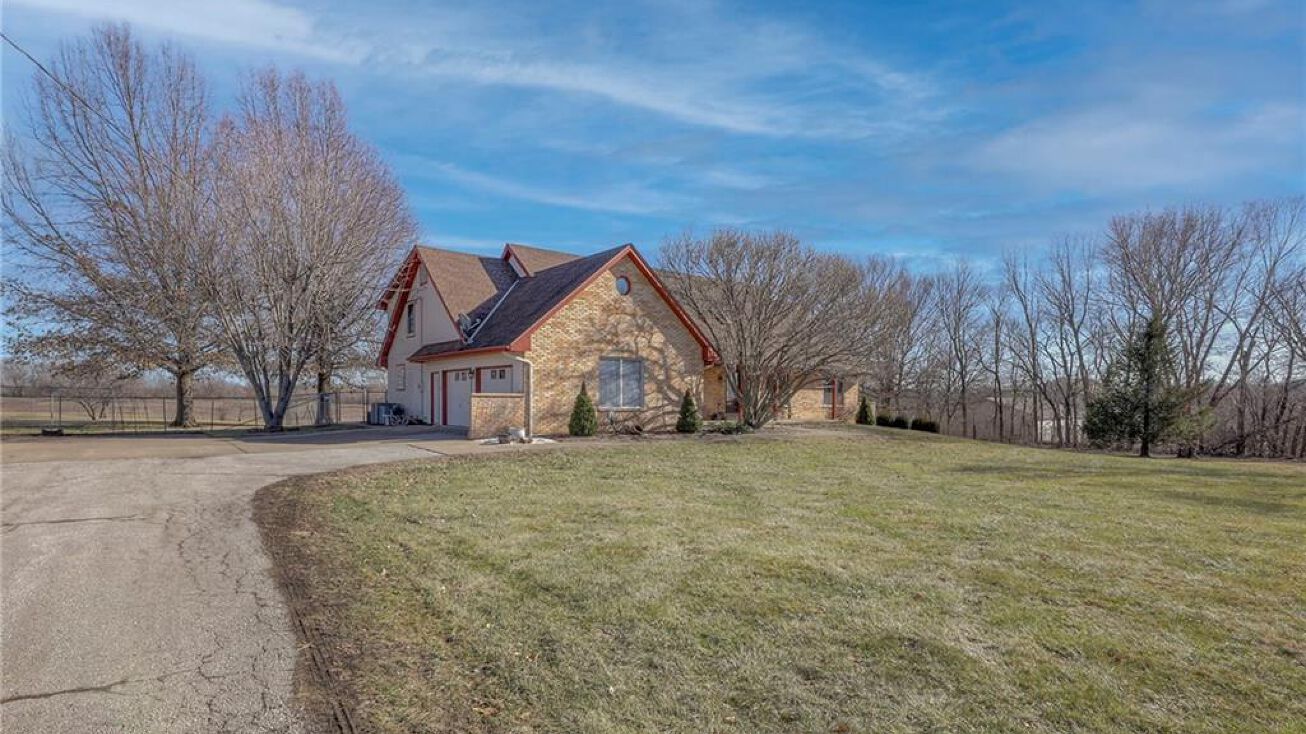 14565 S Gardner Rd Road, Gardner, KS 66030 | Crexi.com