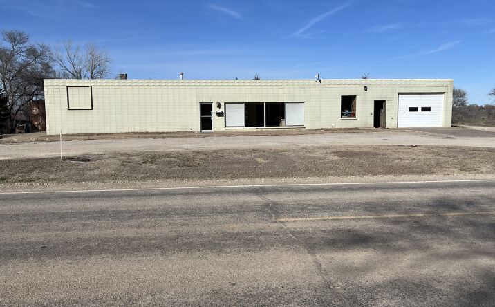 505 E Tenth St, Minneapolis, KS 67467 | Crexi.com