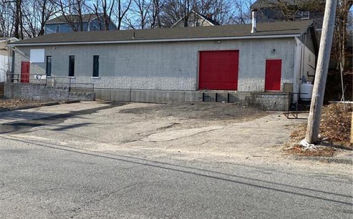 67 GILBANE ST Warwick RI 02886-6901 APN: WARW M:244 B:0049 L:0000 ...