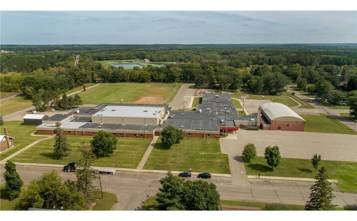 105 Donovan Dr, Alexandria, MN 56308 | Crexi.com