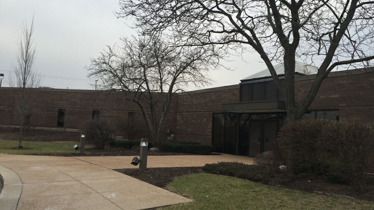 1910 Techny Rd, Northbrook, IL 60062 | Crexi.com