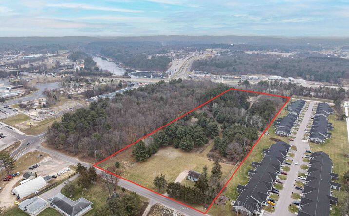 910 River, Wisconsin Dells, WI 53965 | Crexi.com